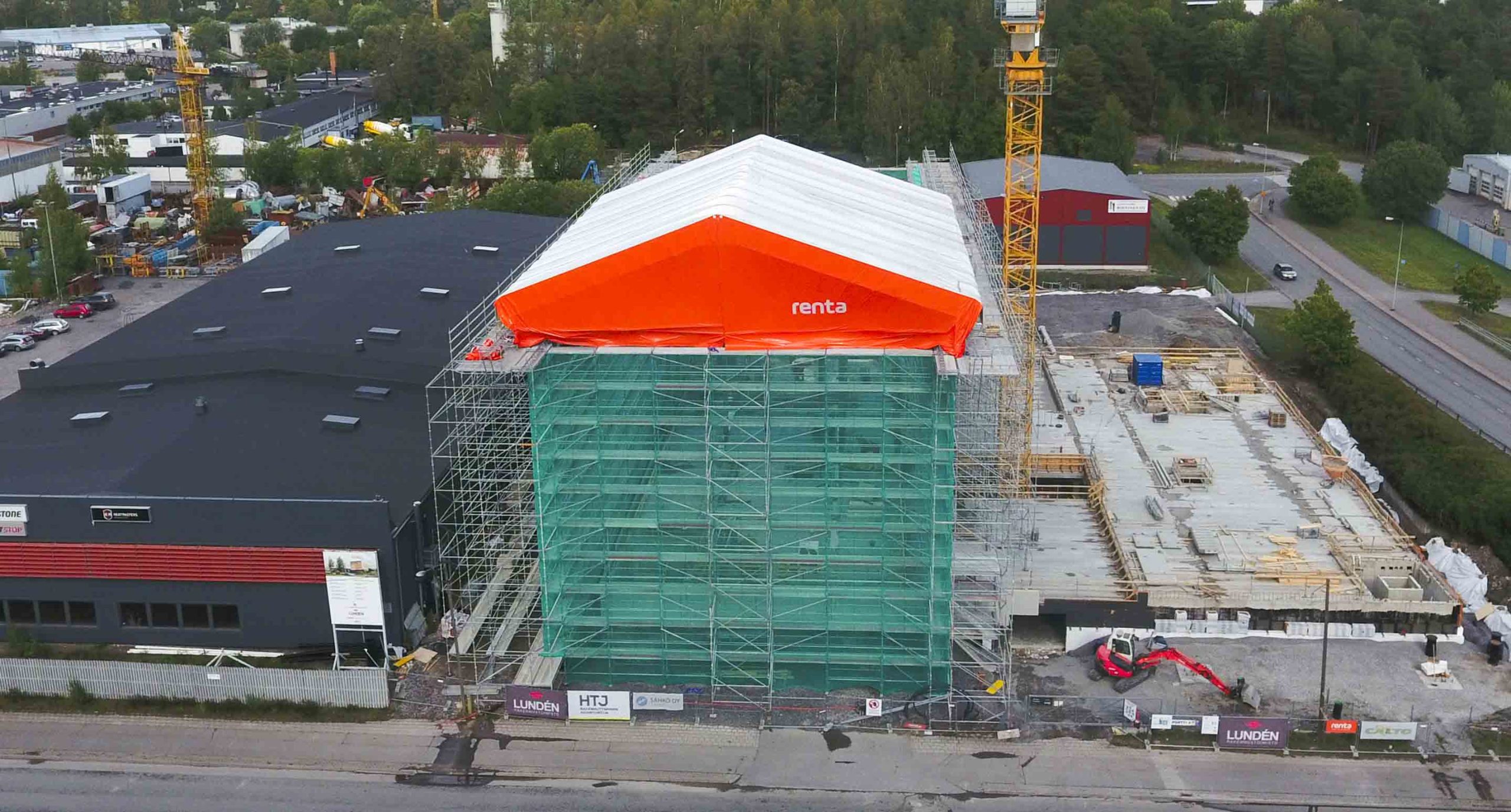 Weather Protection - Renta Scaffolding | Efficient moisture management ...